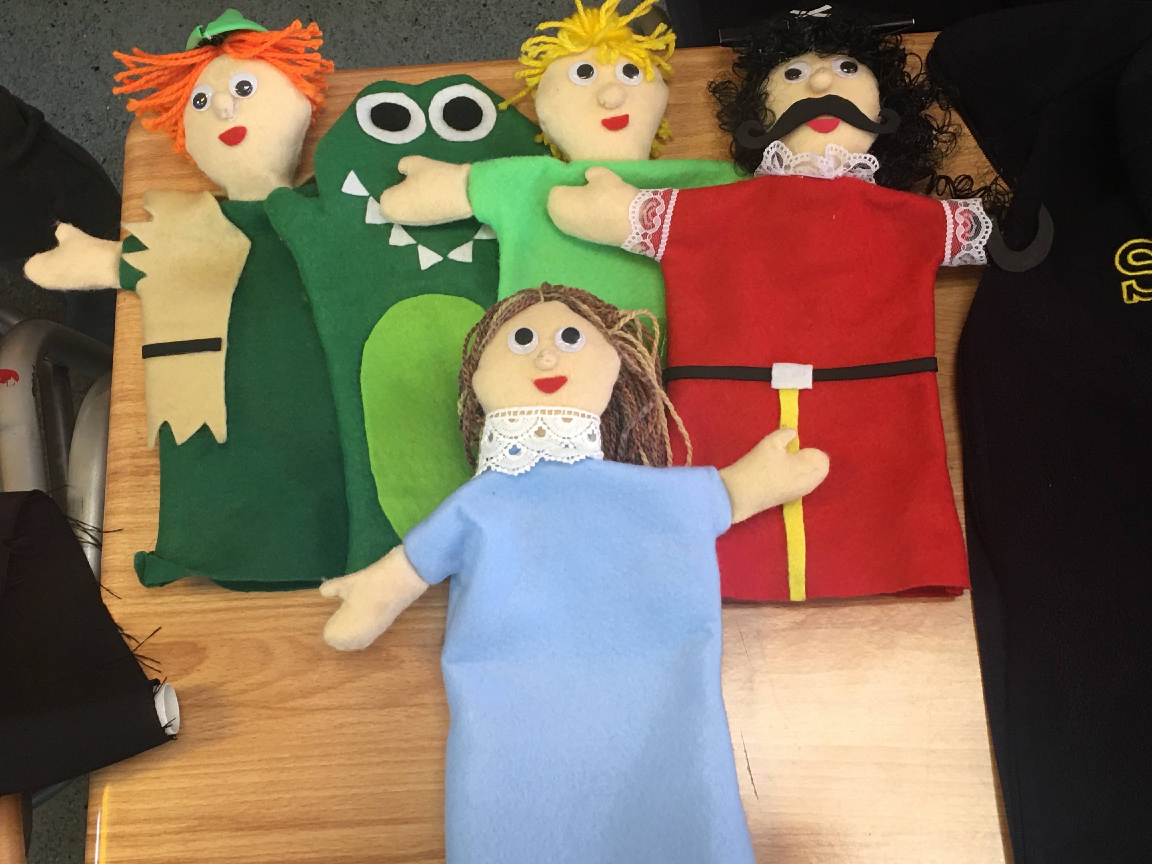 Fairy Tales Through a Puppet Show – English Department 2024 – Colegio ...